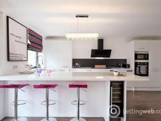 Property to rent in Albert Den, First Floor, Aberdeen, AB25