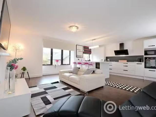 Property to rent in Albert Den, First Floor, Aberdeen, AB25