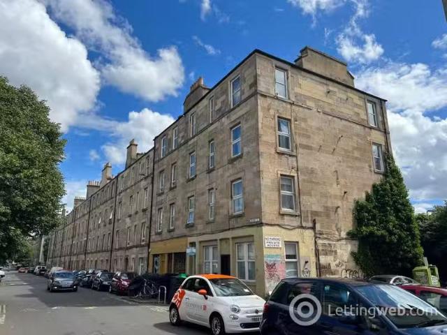 Property to rent in Albert Street