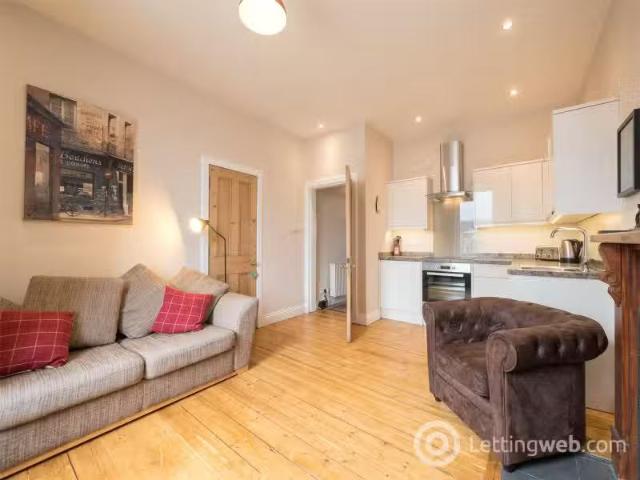 Property to rent in Albert Street, Edinburgh, EH7