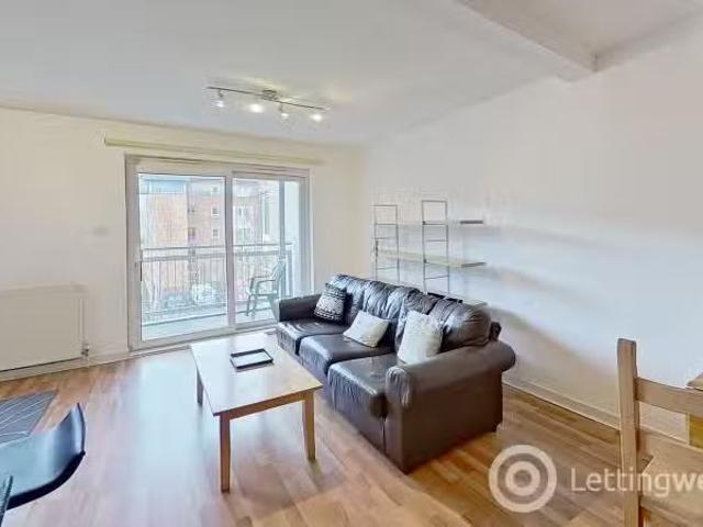 Property to rent in Albion Gardens, Edinburgh, EH7