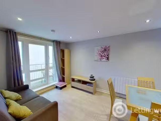 Property to rent in Allanfield Place, Edinburgh, EH7