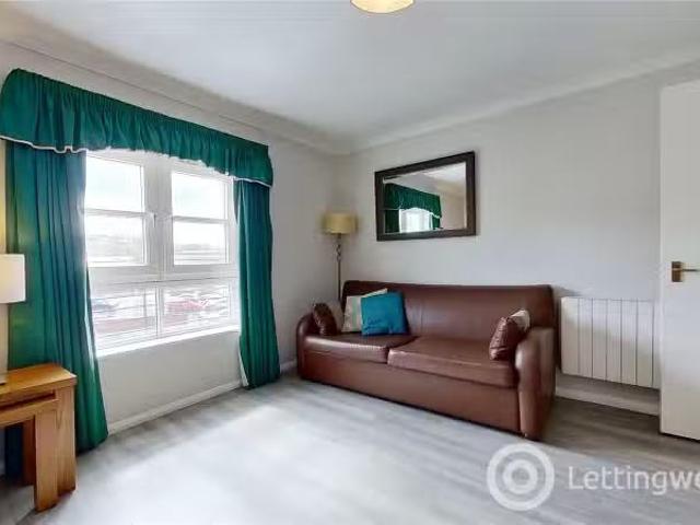 Property to rent in Annandale Street, Edinburgh, EH7