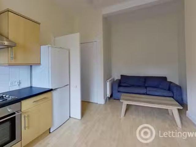 Property to rent in Buchanan Street, Edinburgh, EH6