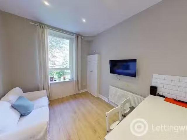 Property to rent in Buchanan Street, Edinburgh, EH6
