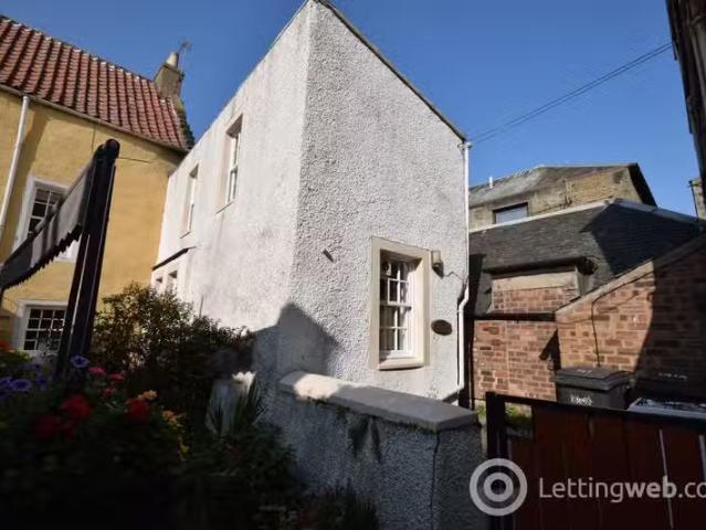 Property to rent in Burghers Cottage, South Street, St Andrews