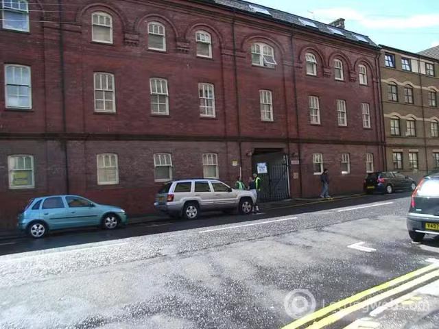 Property to rent in Bell Street, Merchant City, GLASGOW, G4