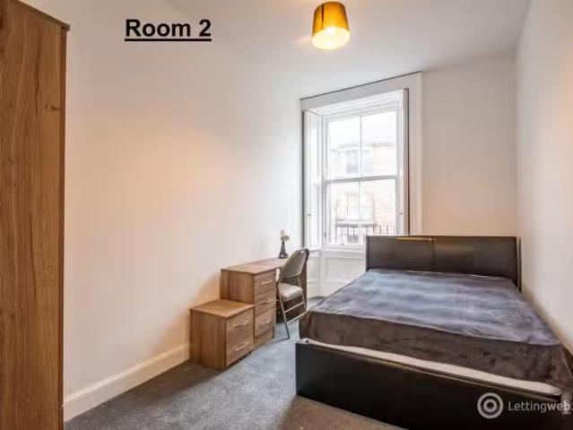 Property to rent in Bernard Terrace, Edinburgh, EH8