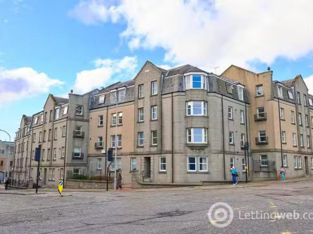 Property to rent in Berry Street, Top Floor Right, City Centre.