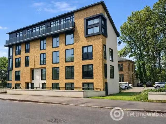 Property to rent in Berryknowes Avenue, Cardonald, Glasgow, G5.