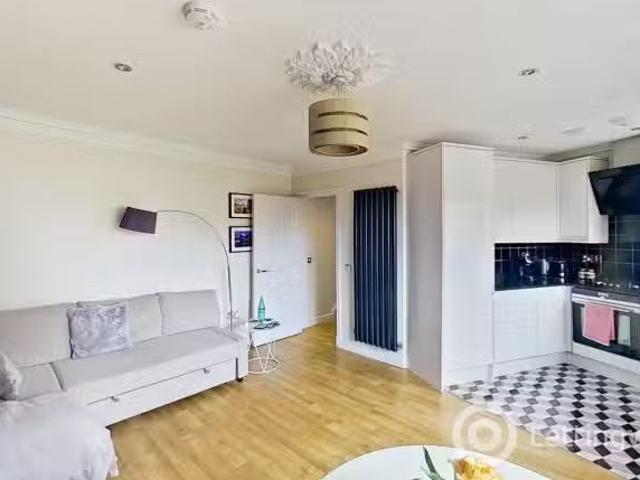 Property to rent in birdburn Street, Edinburgh, EH1