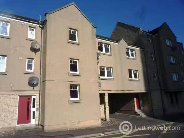 Property to rent in Branning Court, Mid Street, Kirkcaldy, KY1.