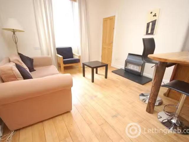 Property to rent in Broughton Road, Edinburgh, EH7