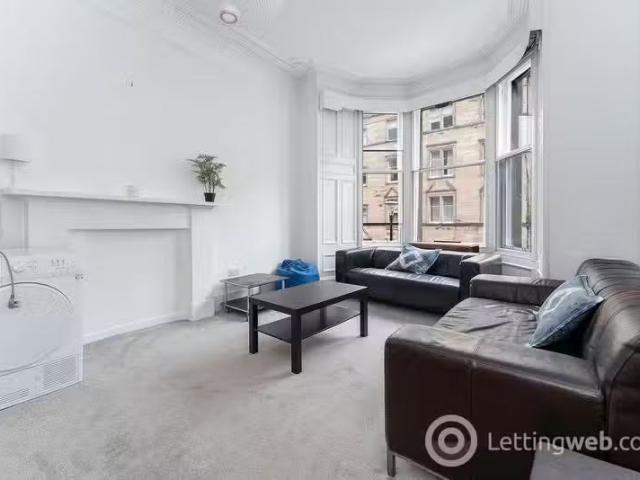Property to rent in Bruntsfield Gardens, Edinburgh, EH10