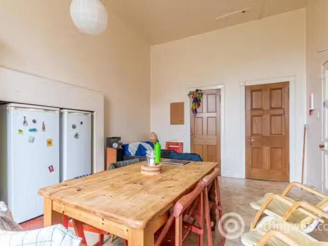Property to rent in Bruntsfield Place, Edinburgh, EH10 4DG