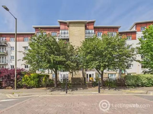 Property to rent in Brunswick Road, Hillside, Edinburgh, EH7 5GW