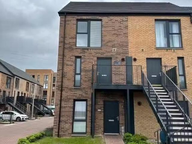 Property to rent in Cunningham Square, Portobello, Edinburgh.