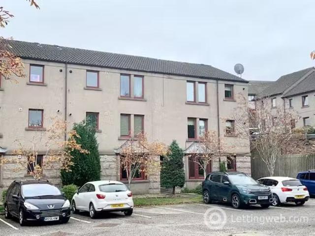 Property to rent in Cairnfield Circle, Top Floor, AB21