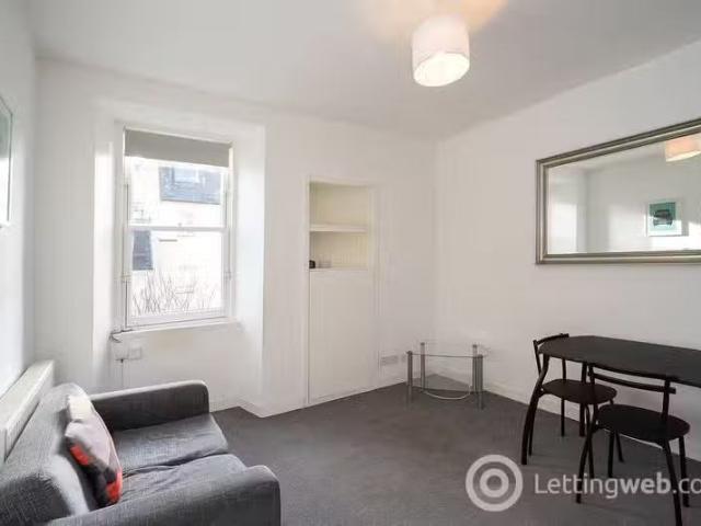 Property to rent in Caledonian Crescent, Edinburgh, EH11