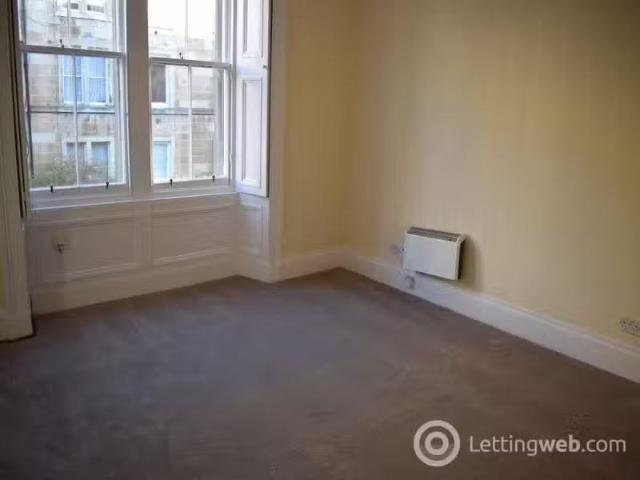Property to rent in Caledonian Place, Edinburgh, EH11