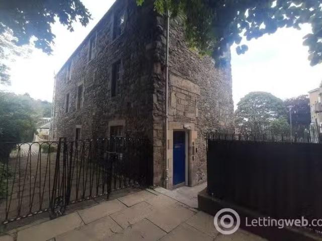 Property to rent in Canongate,, Edinburgh, EH8 8BP