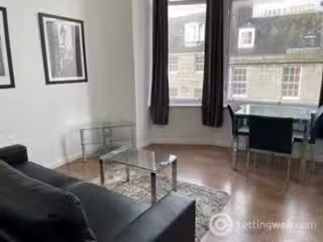 Property to rent in Castle Street, City Centre, Aberdeen, AB11.