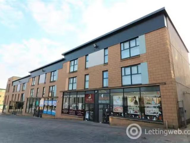 Property to rent in Castle Street, Hamilton, South Lanarkshire.