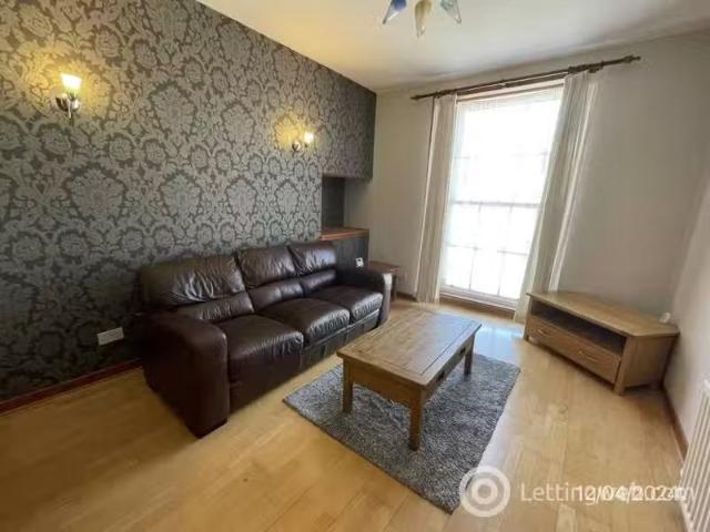 Property to rent in Castle Street, Second Floor Left, Aberdeen.