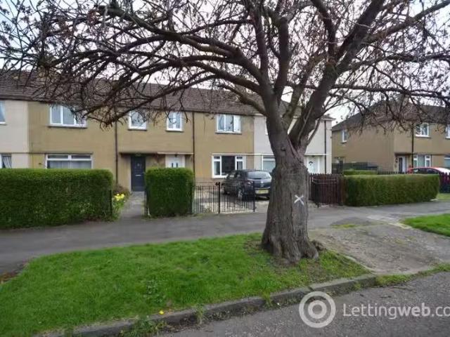 Property to rent in Carrick Knowe Avenue, Corstorphine, Edinbu.
