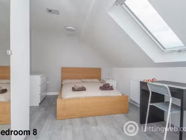 Property to rent in Causewayside, Edinburgh, EH9 1PN