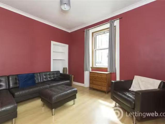 Property to rent in Causewayside, Newington, Edinburgh, EH9