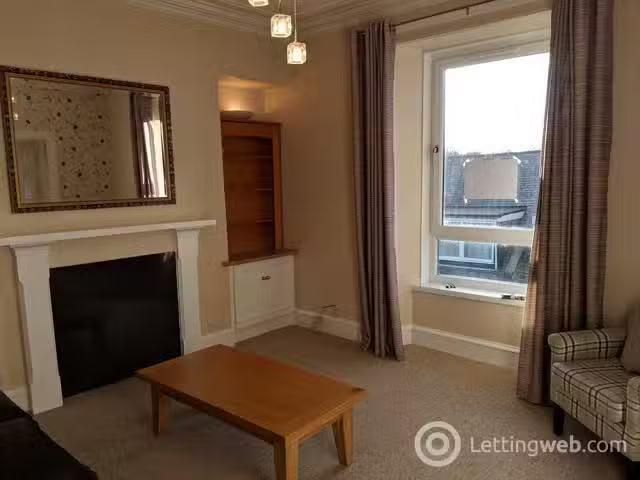 Property to rent in Chattan Place, Aberdeen, AB10 6RD