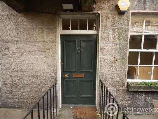 Property to rent in Clarence Street, Edinburgh