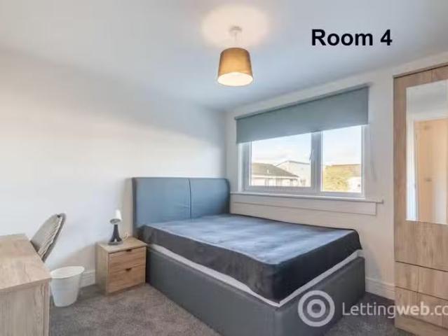 Property to rent in Cleekim Drive, Edinburgh, EH15