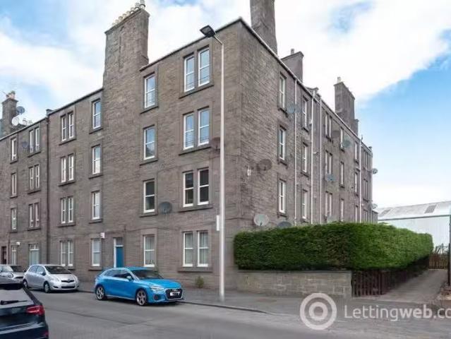 Property to rent in Clepington Road,, Dundee, DD3 7NU
