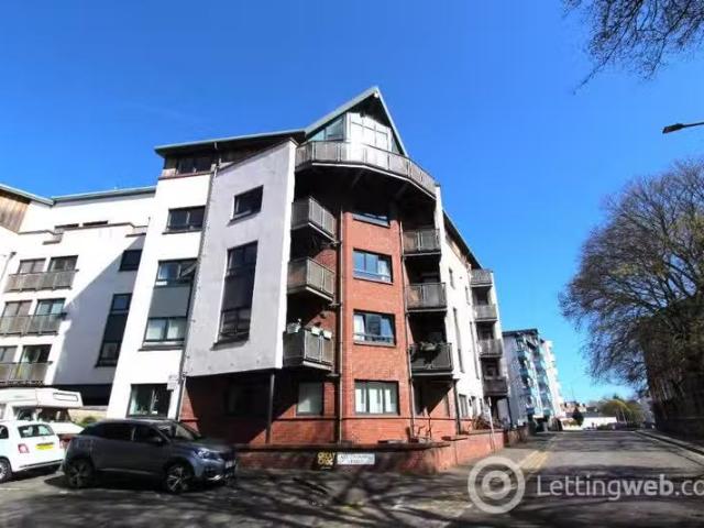 Property to rent in Coburg Street, Leith, Edinburgh, EH6 6HL