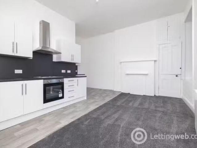 Property to rent in Commercial Street, Dundee
