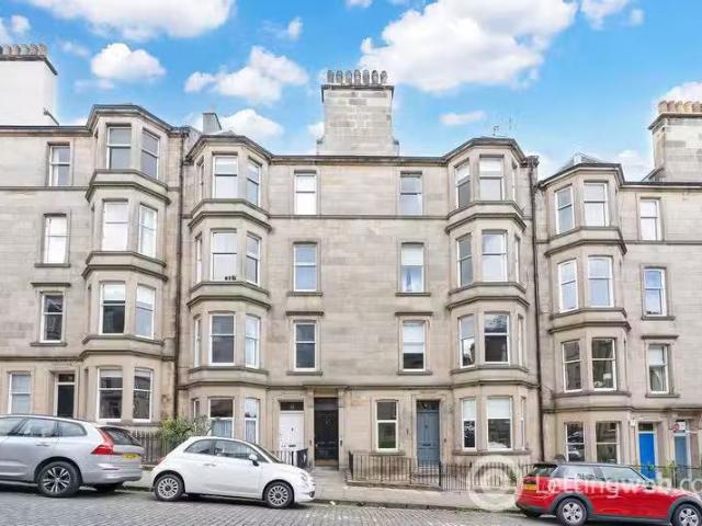 Property to rent in Comely Bank Avenue, Comely Bank, Edinburgh.