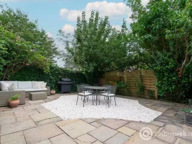 Property to rent in Comely Bank, City Centre, Edinburgh