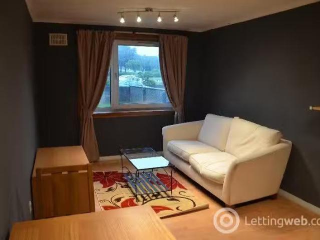 Property to rent in Cornhill Gardens, Cornhill, Aberdeen, AB16.