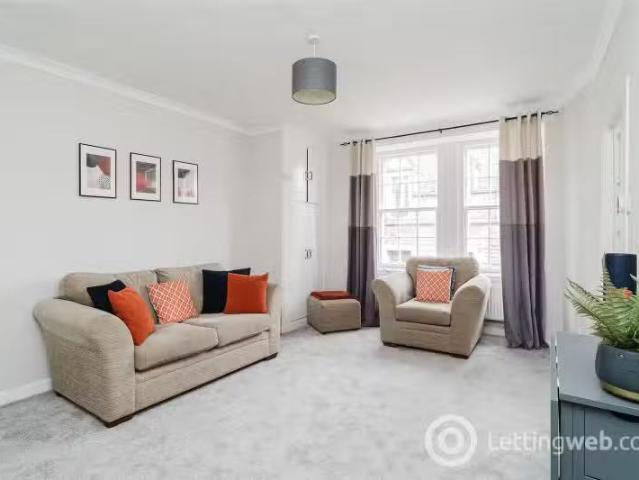 Property to rent in Cowgate, Edinburgh, EH1