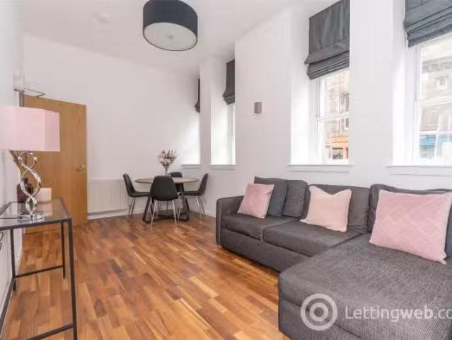 Property to rent in Cowgatehead, Edinburgh, EH1