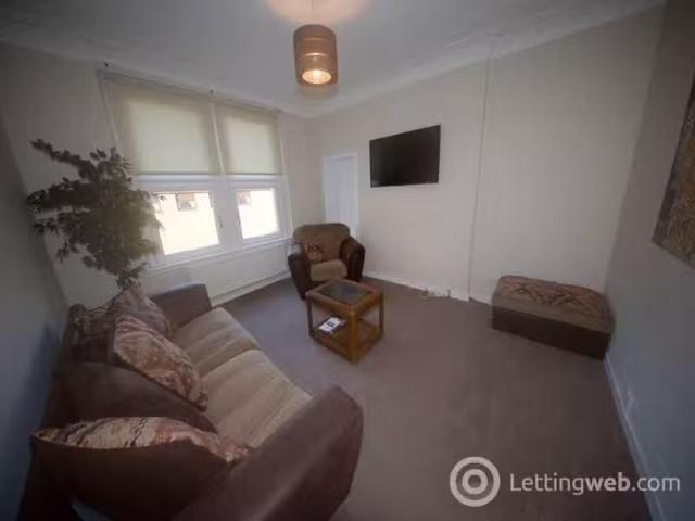 Property to rent in Court Street, Dundee