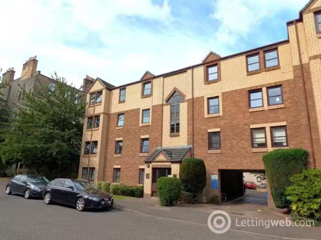 Property to rent in Craighouse Gardens, Morningside, Edinburgh.