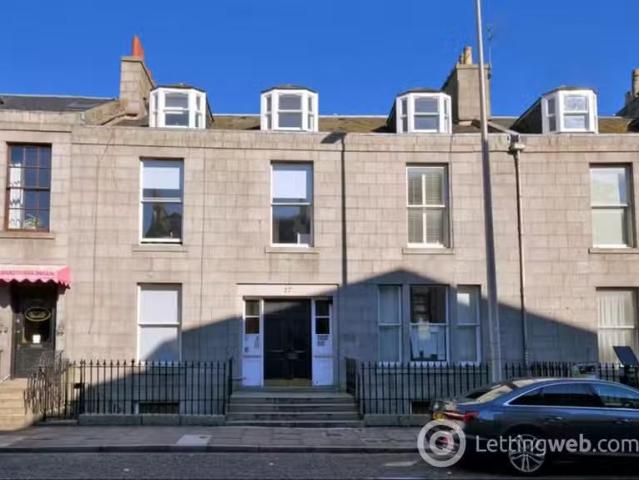 Property to rent in Crown Street, Aberdeen, AB11