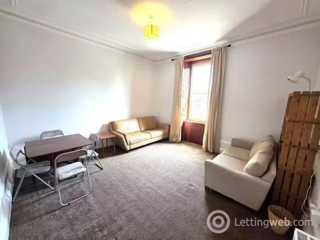 Property to rent in Crown Street, City Centre, Aberdeen, AB11.