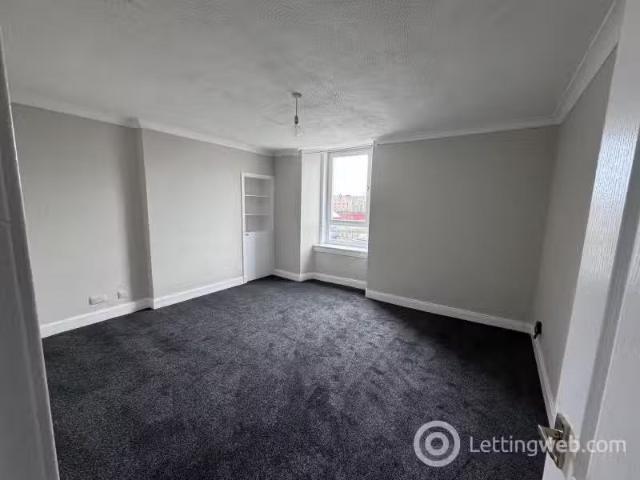 Property to rent in Dundee, DD3