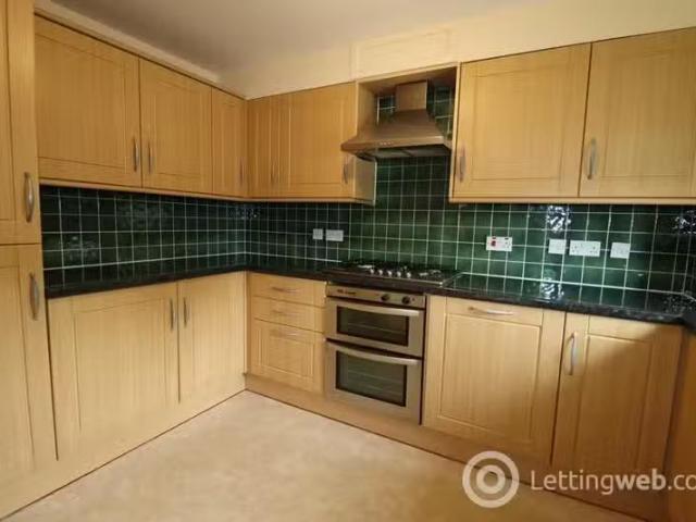 Property to rent in Dawson Court, Linlithgow
