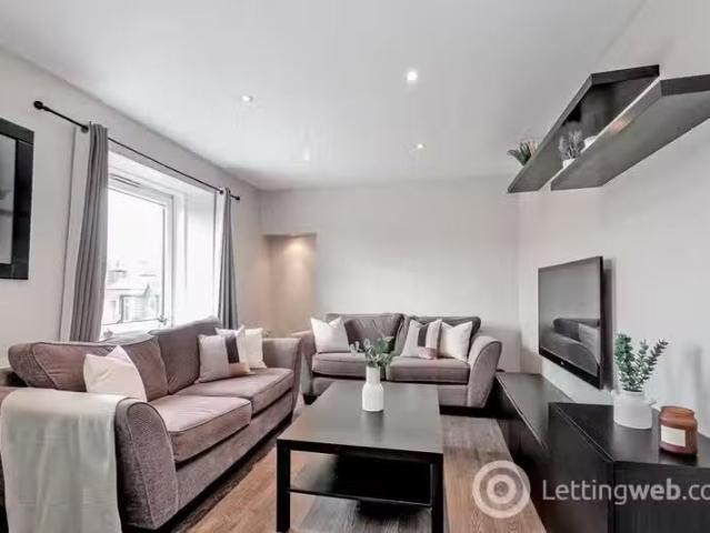 Property to rent in Dee Street, Banchory, Top Floor Left, AB31