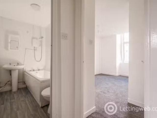 Property to rent in Dens Road, Hilltown, Dundee, DD3 7JB